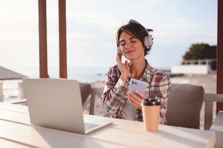 品牌情境×腳本撰寫×熱門話題×主動推播 生成式AI 加持短影音 互動率與轉換率雙達標 - myMKC管理知識中心